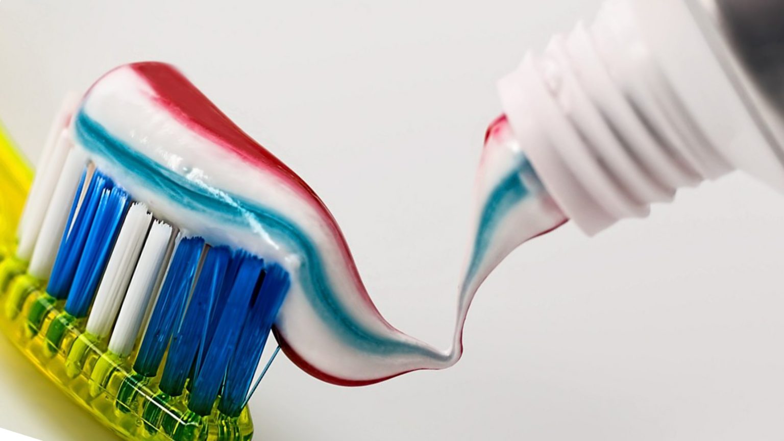 How To Fix Yellow Fingers From Smoking - Make tobacco history